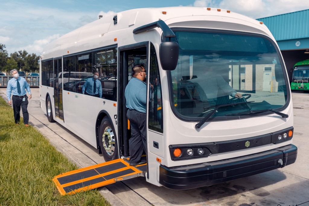 First of 14 e-Buses Arrives in Orlando - OUConnect