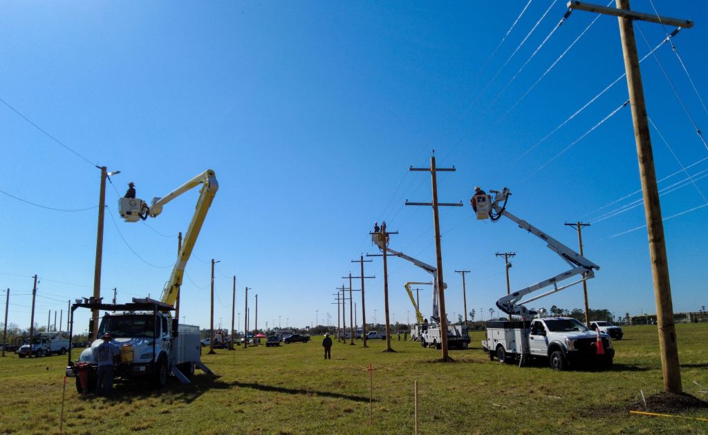 UTILITIES HELP SET UP COMPETITION FIELD - OUConnect